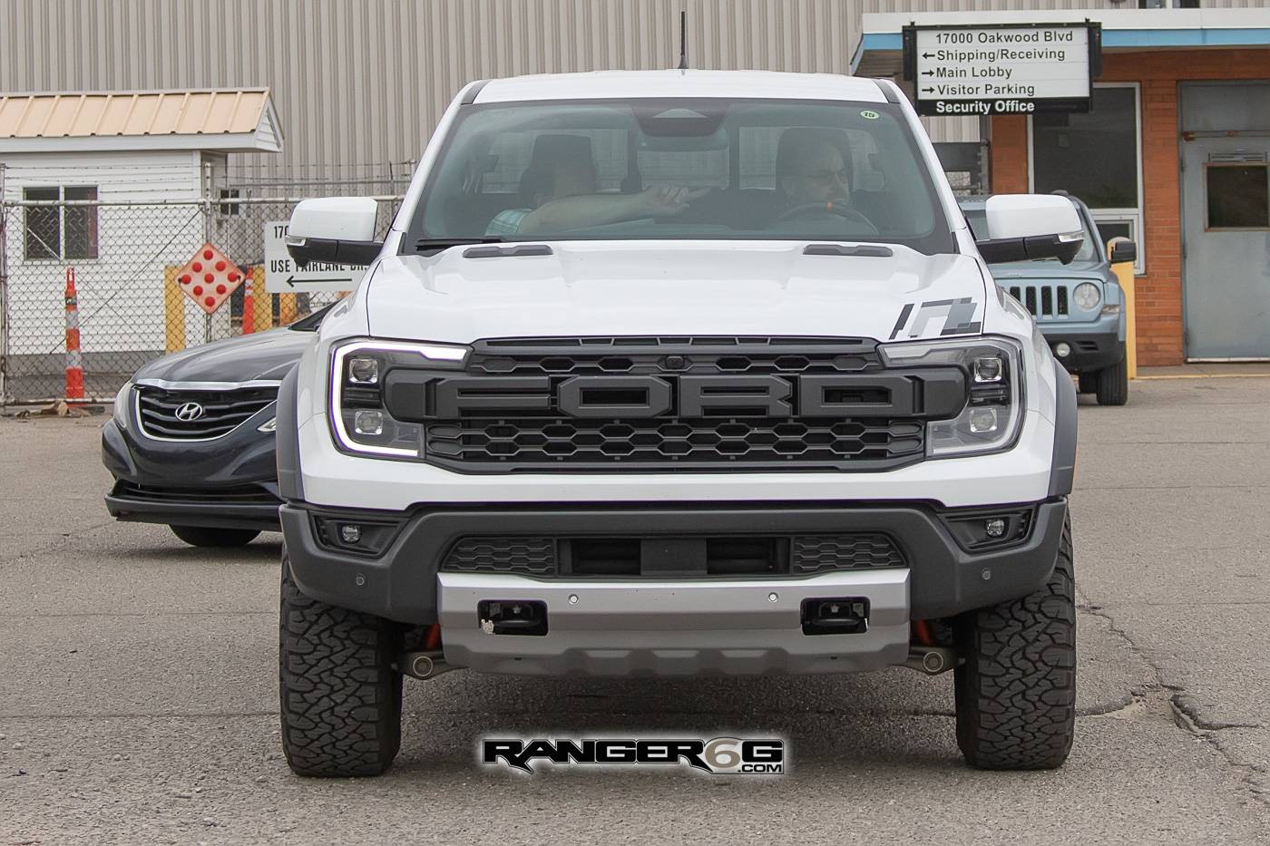 Spied: 2024 Ranger Raptor Wearing Raptor Graphics Package 📸 | Ranger6G ...