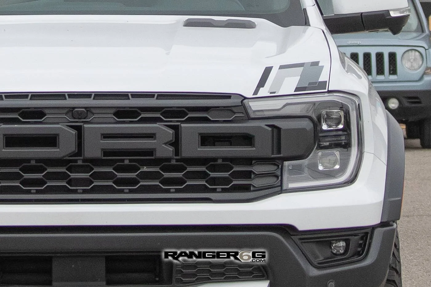Spied: 2024 Ranger Raptor Wearing Raptor Graphics Package 📸 | Ranger6G ...