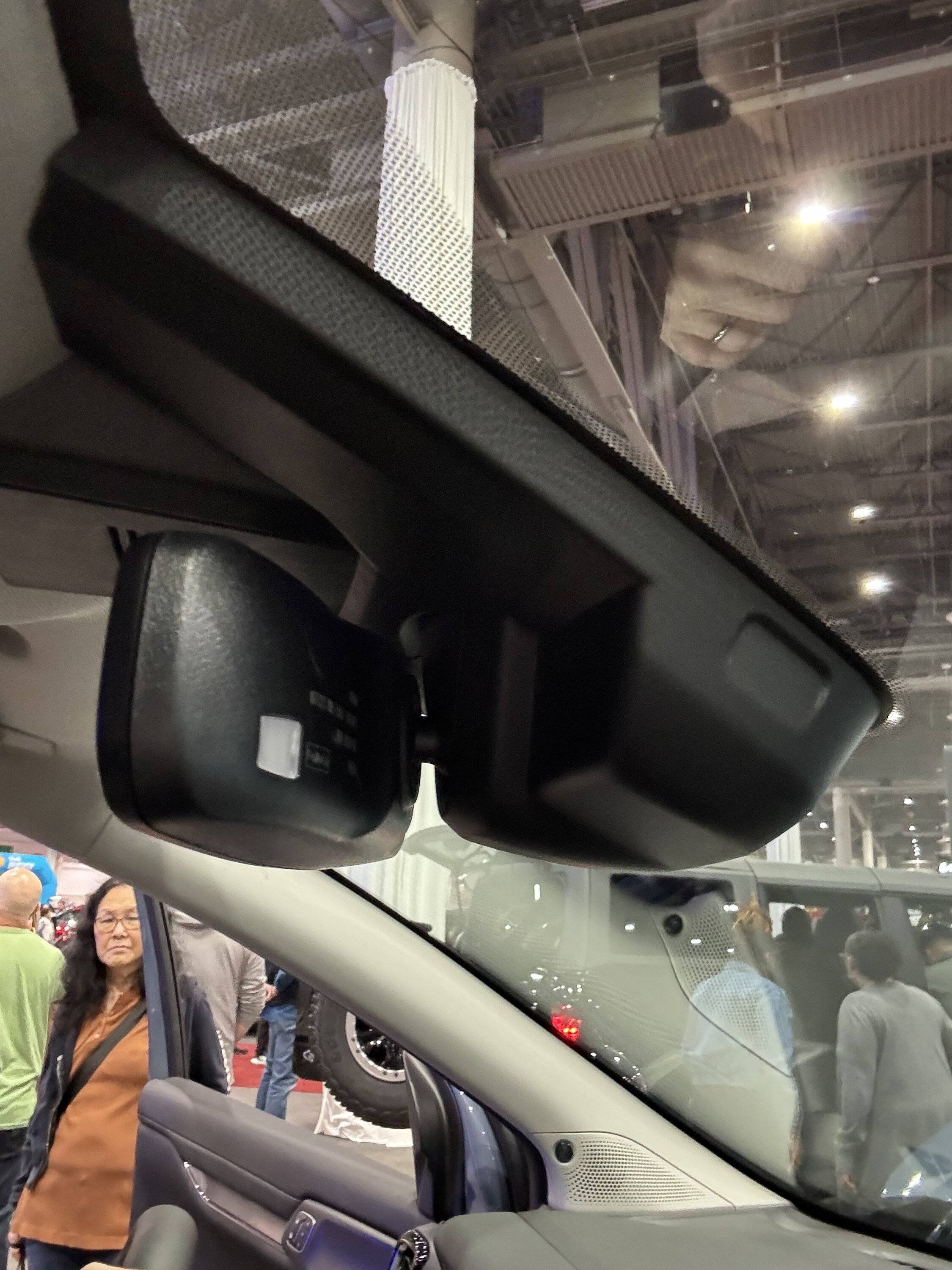 US Market Dashcam USB Port - on rearview mirror base? | Ranger6G - 2024 ...