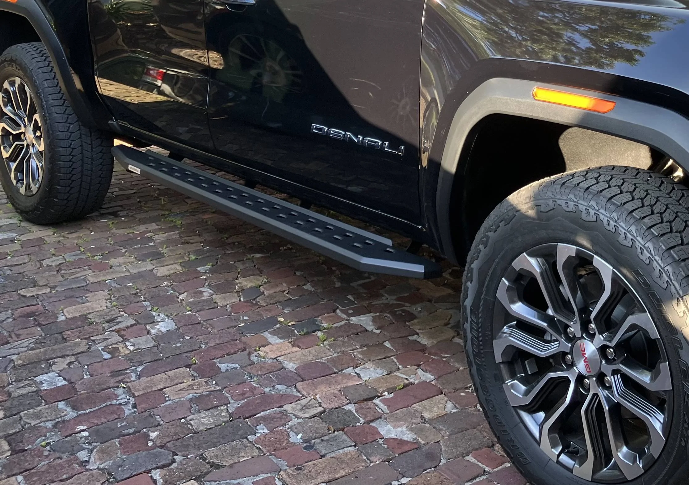 Florida - GoRino RB20 slim line running boards - raptor style ...