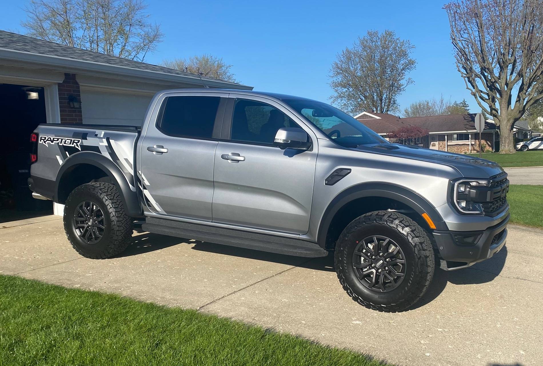 Finally arrived home: 2024 Ranger Raptor Iconic Silver Metallic ...