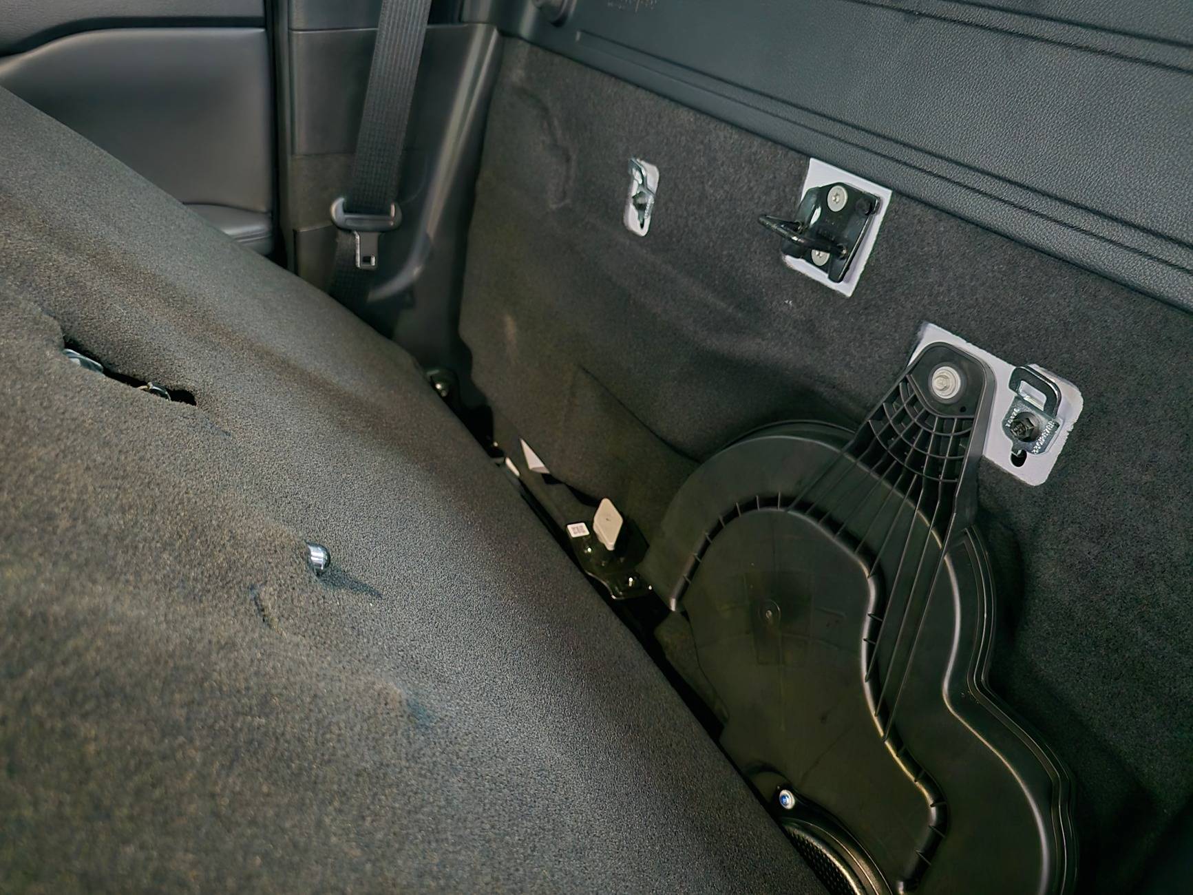 Rear Seat Won't Latch | Ranger6G - 2024+ Ranger & Raptor Forum, News ...