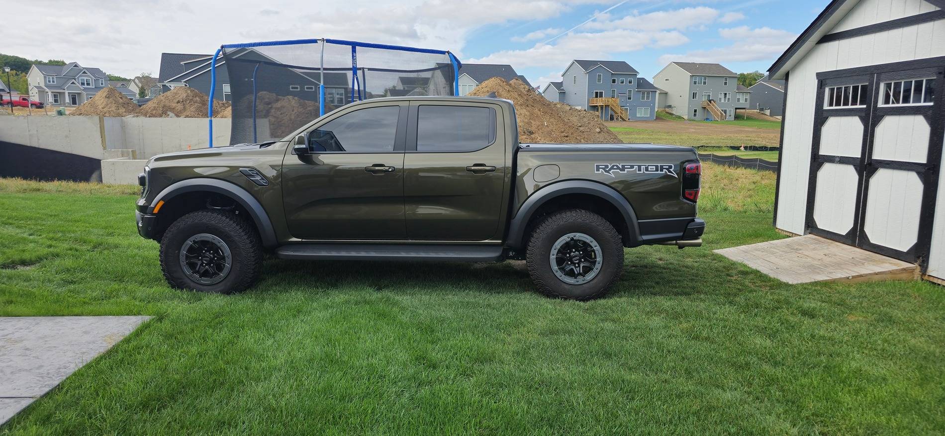 Leveled, tuned, 315/70R17s, Ford outline on grille (2024 Ranger Raptor ...