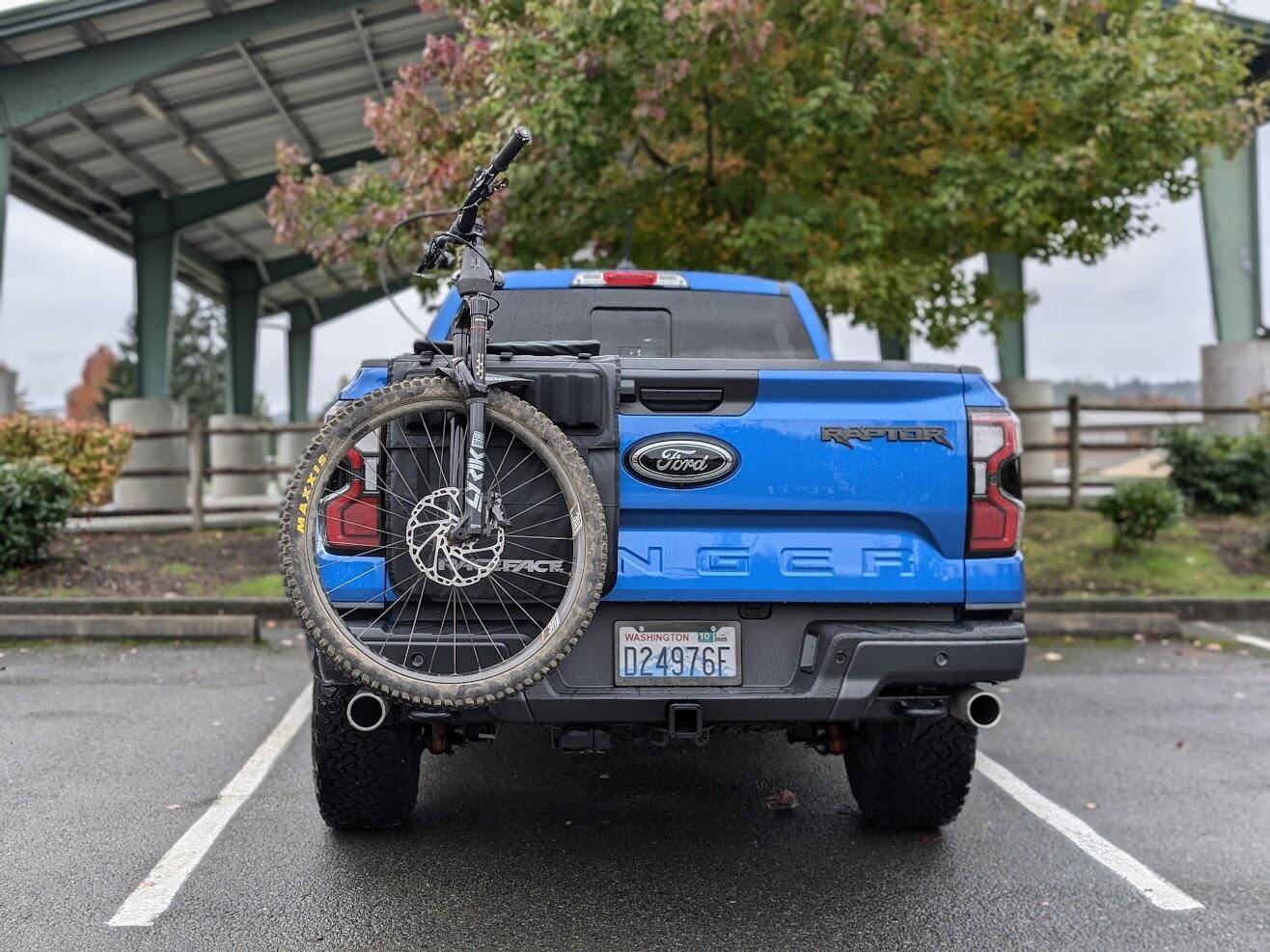 Raceface T3 / Fox Mission Tailgate pad installed | Ranger6G - 2024 ...