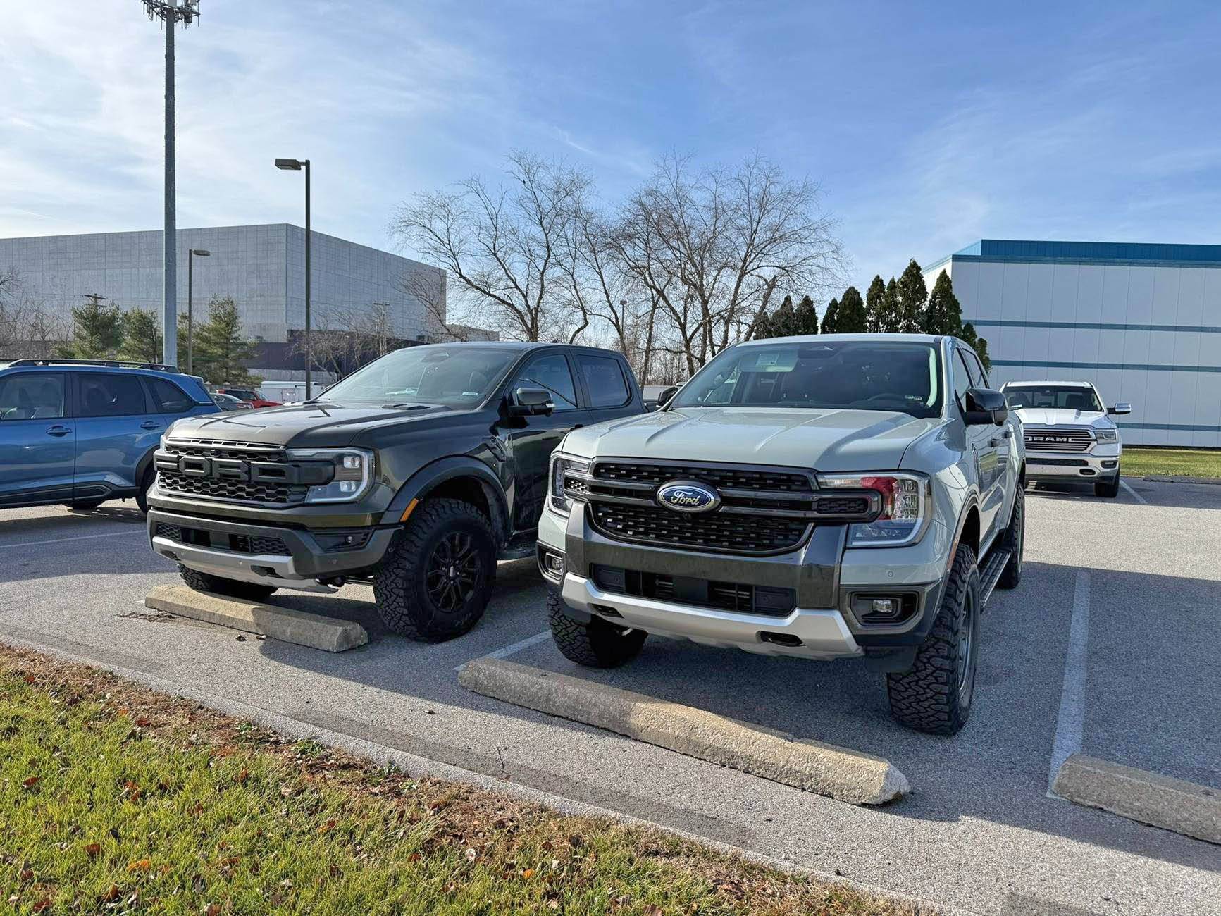 XLT FX4 with 2" Level and 285/70R-17 on Method 703 Wheels (vs. Ranger ...