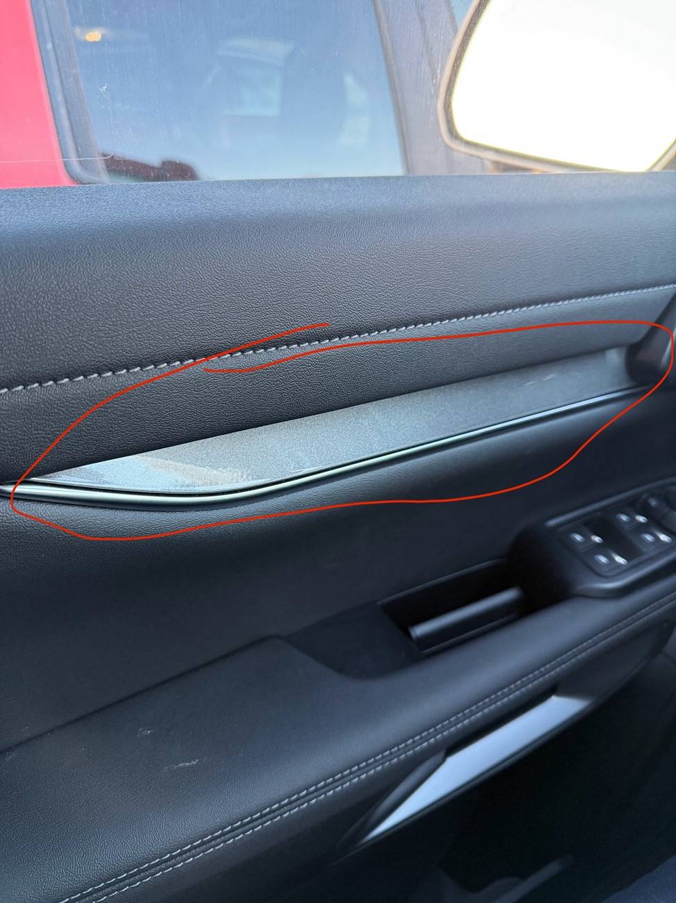 Rattling Door Trim on Lariat | Ranger6G - 2024+ Ranger & Raptor Forum ...