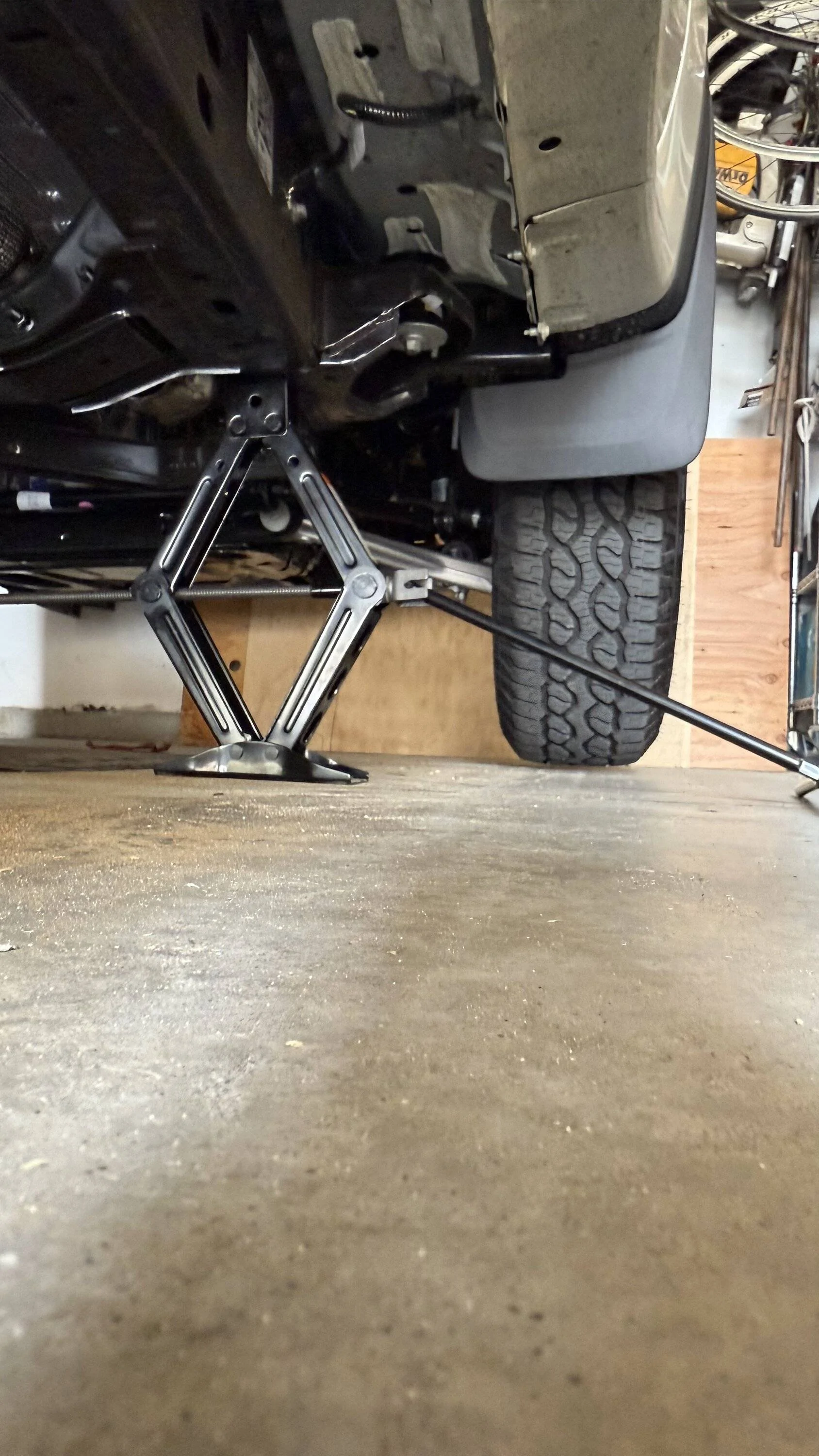 Lowering the spare tire | Ranger6G - 2024+ Ranger & Raptor Forum, News ...