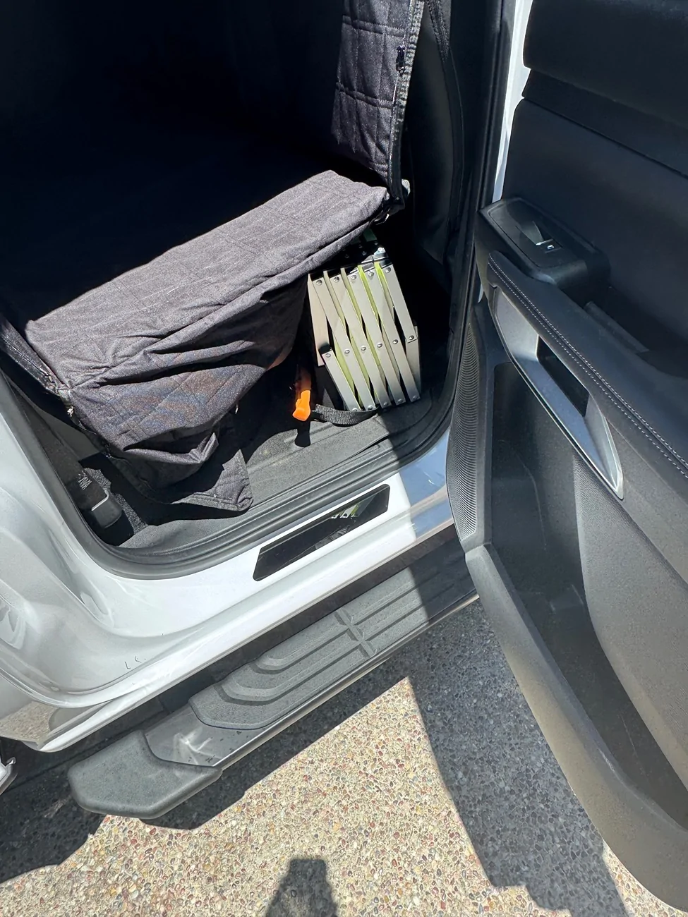 Backseat protector for dogs | Ranger6G - 2024+ Ranger & Raptor Forum ...