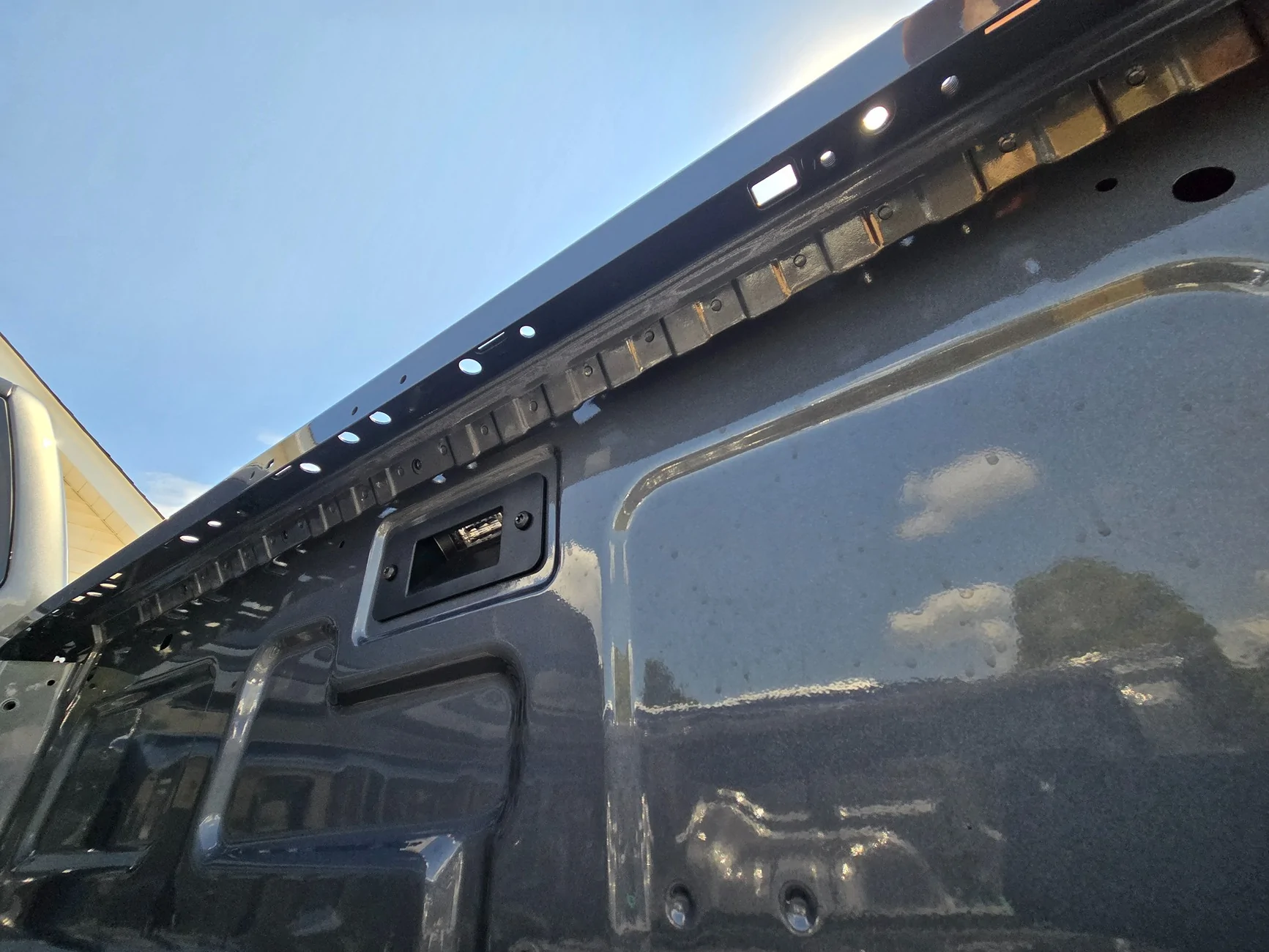 Watertight bed DIY how-to. Rails/Tailgate/Tonneau | Ranger6G - 2024 ...