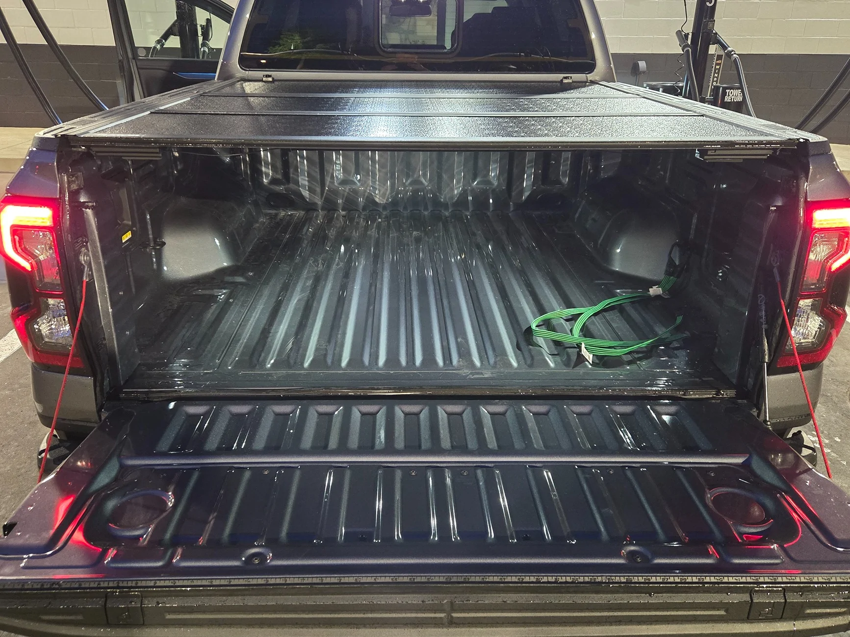 Watertight bed DIY how-to. Rails/Tailgate/Tonneau | Ranger6G - 2024 ...