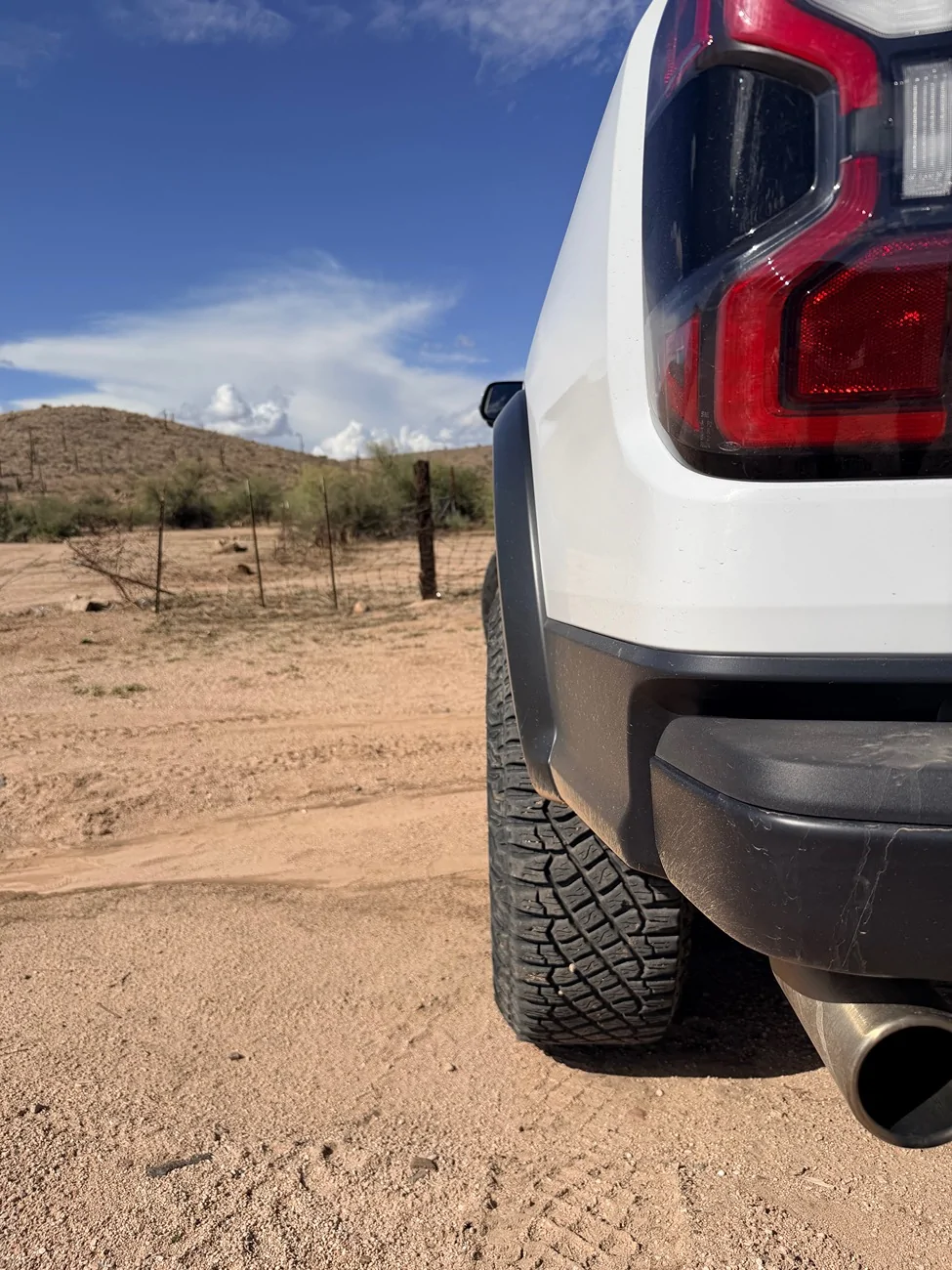 2025 AZ White Raptor: Icon 2.25" puck lift w/ Bronco Sasquatch 315/70 ...