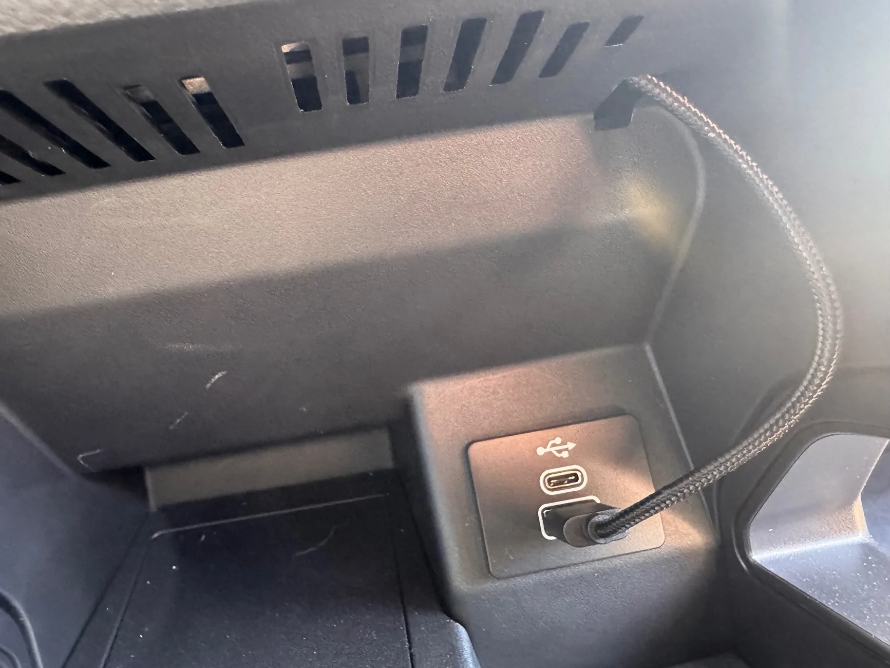 Bulletpoint Phone Mount Installed | Ranger6G - 2024+ Ranger & Raptor ...