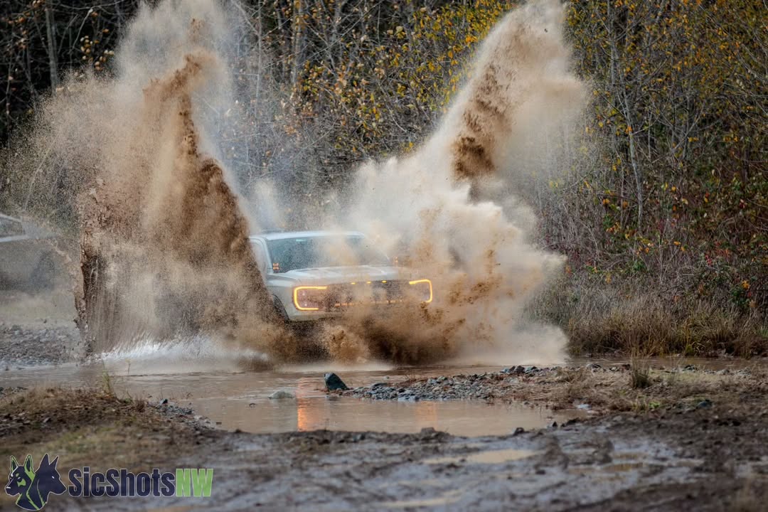 Ranger Raptor at Dirtfish Rally School 4x4 track - lotsa water and dirt ...
