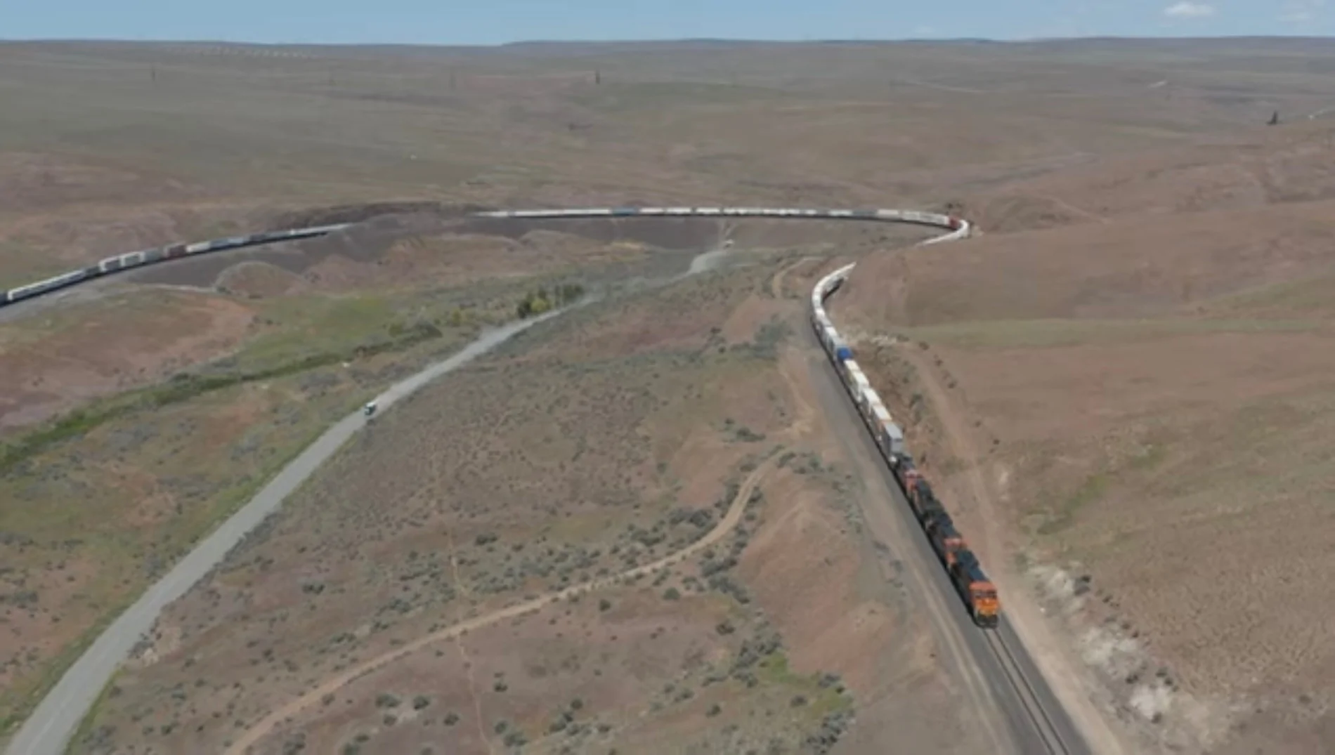 Zooming around farm roads near Columbia River Gorge, central WA ...