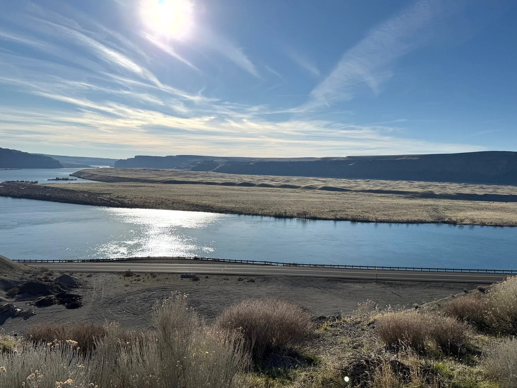 Zooming around farm roads near Columbia River Gorge, central WA ...