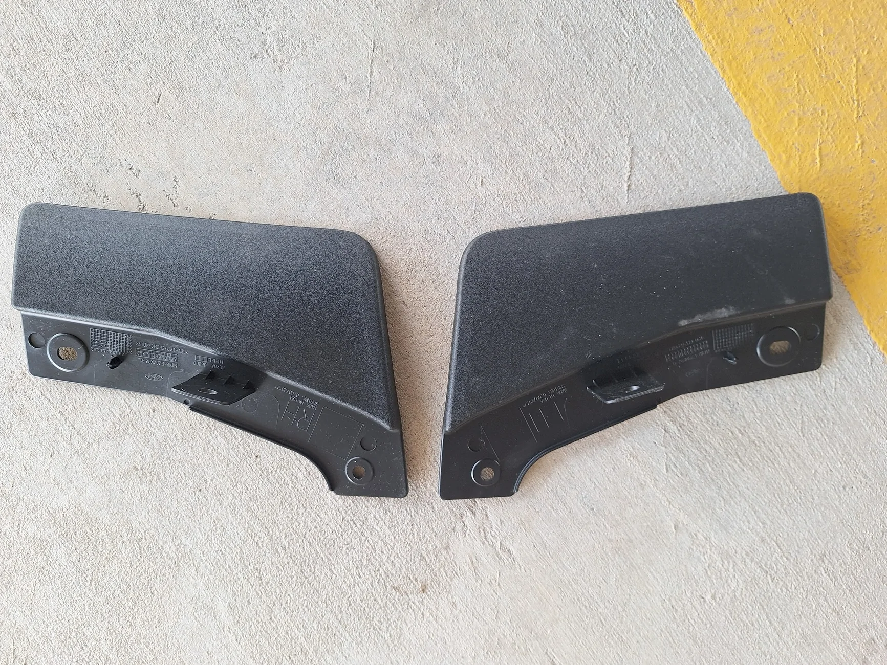 Rock guard in front of rear wheels, what are my options? RIP my paint ...